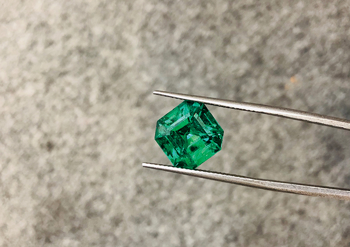 Fine Green Gems offers vibrant colours